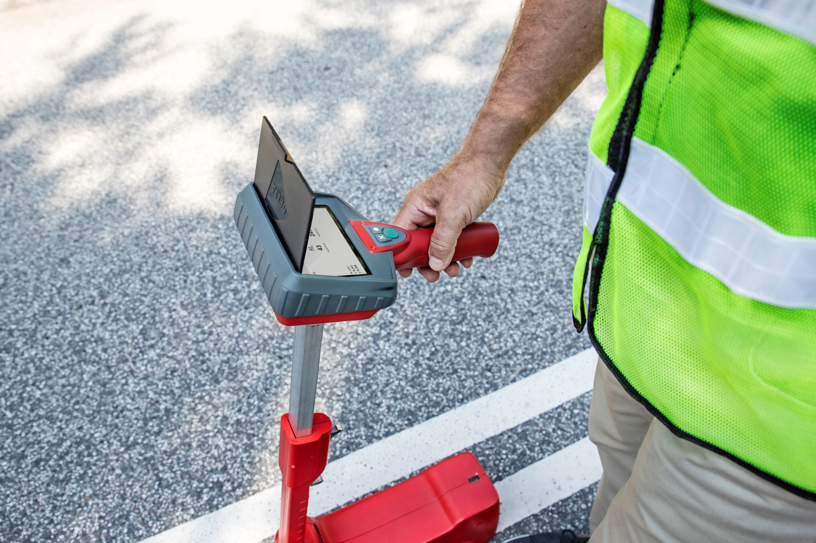 Delta LTL3500 Retroreflectometer – Roadlinz Group Ltd